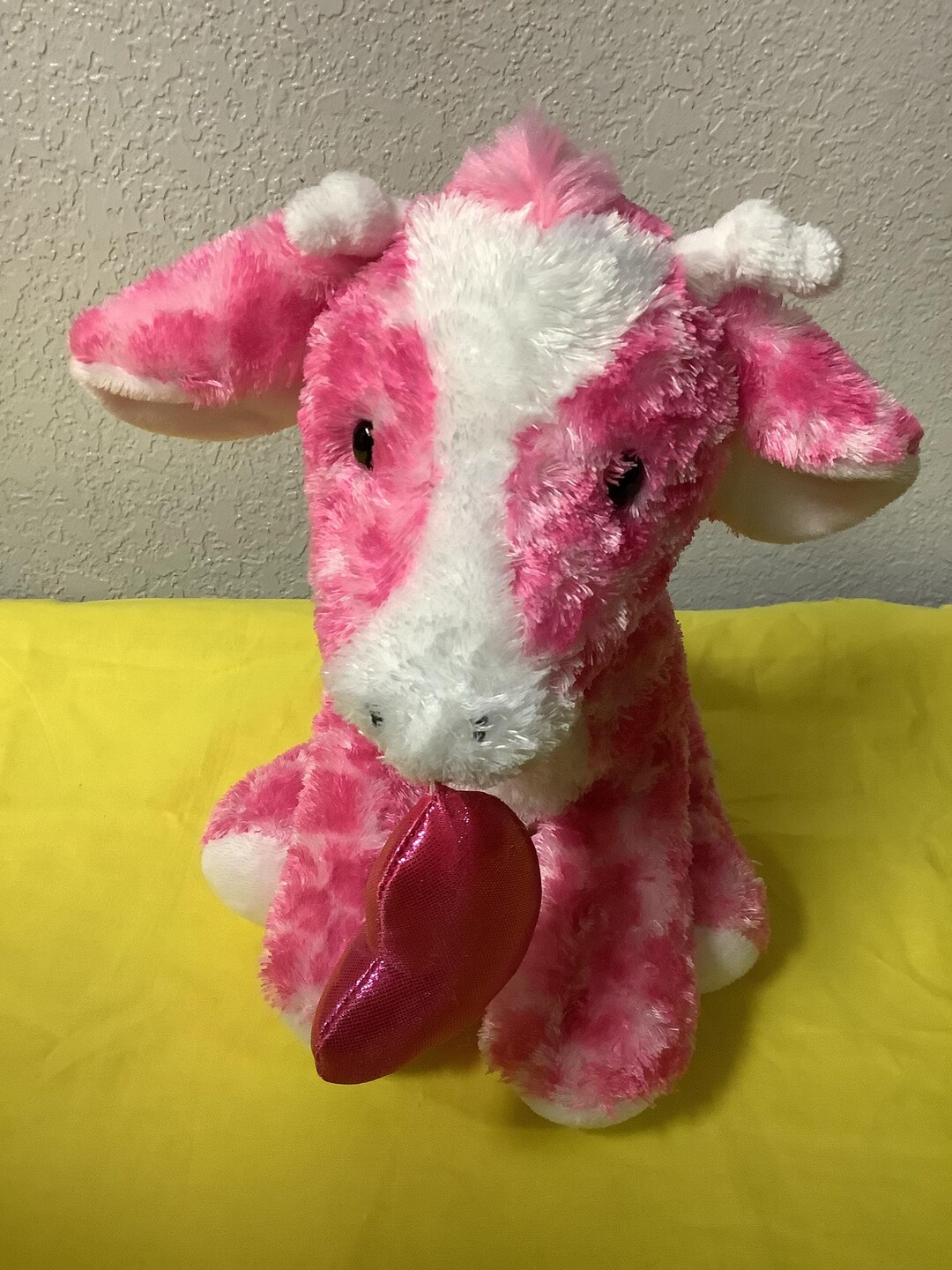Aurora Pink & White Plush Giraffe Holding a Heart in Mouth Plush Toys ...