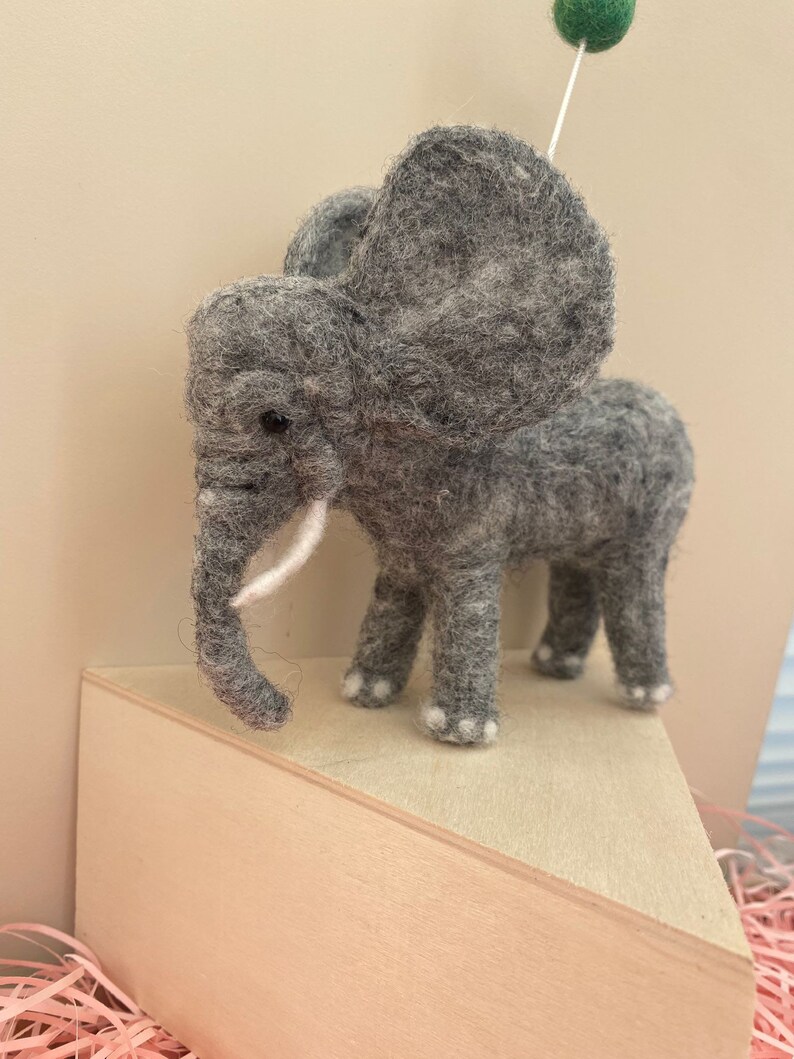 Safari / Jungle Animal Felted Cot Mobile . Baby Cot Mobile , Zoo Animal ...