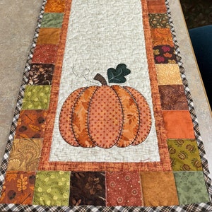 Fall Pumpkin Hand Applique Quilted Table Runner - Etsy