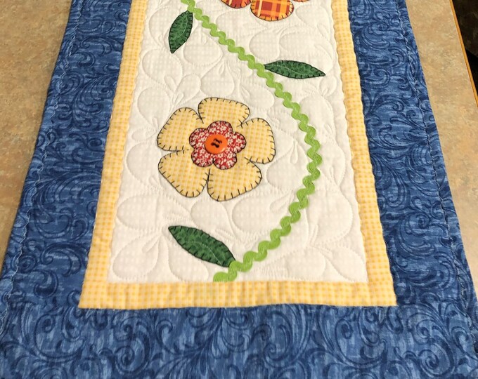 Flowers on a Vine - Hand Applique Quilted Table Runner - Etsy