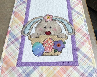 Easter Bunny Hand Applique Quilted Table Runner - Etsy