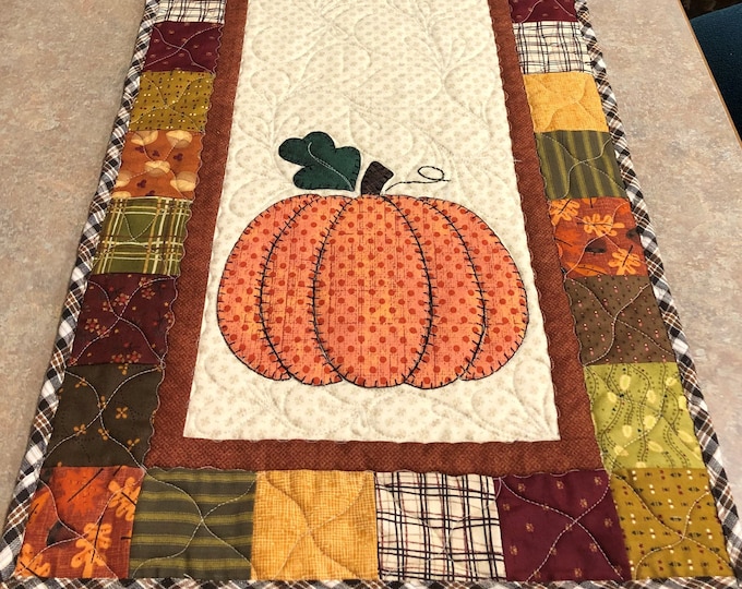 Fall Pumpkin - Hand Applique Quilted Table Runner - Etsy