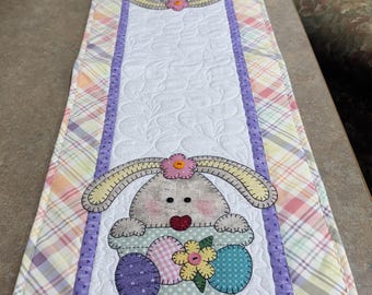 Easter Bunny Hand Applique Quilted Table Runner - Etsy