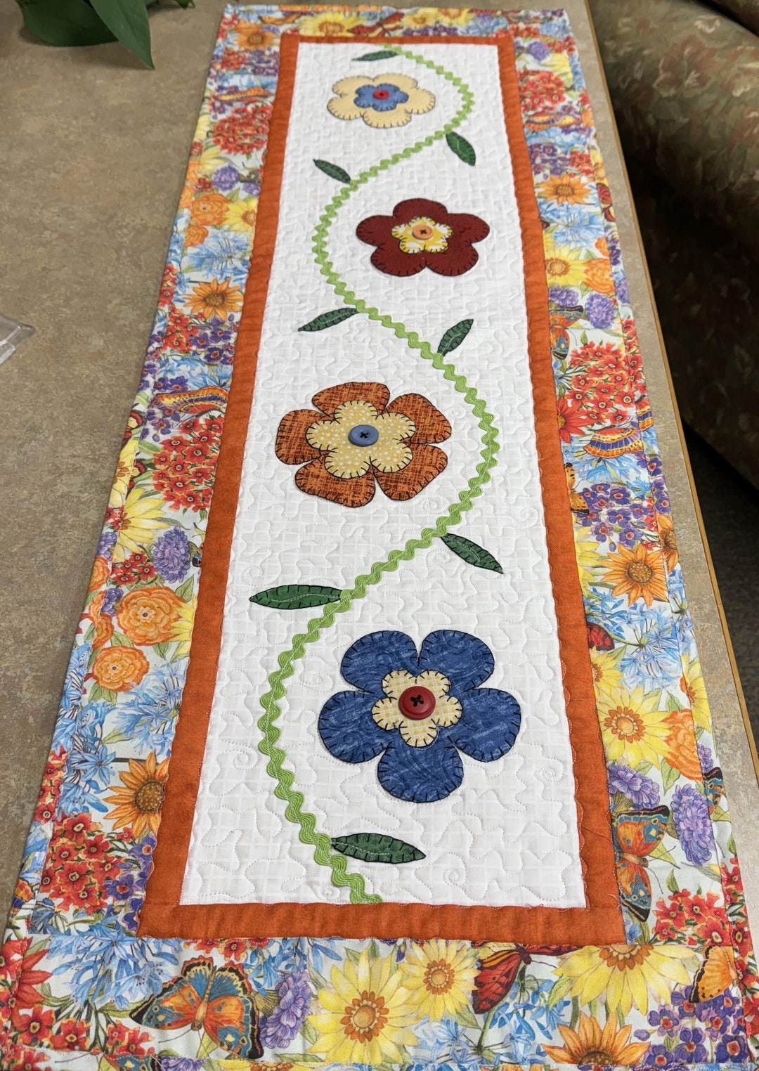 Flowers on a Vine Hand Applique Quilted Table Runner - Etsy