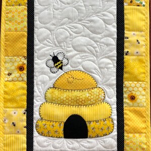 Beehive Applique Table Runner Pattern PDF Digital Download - Etsy