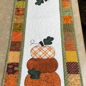 Fall Pumpkin Hand Applique Quilted Table Runner - Etsy