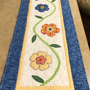 Vine Flowers Applique Table Runner Pattern PDF Digital Download - Etsy