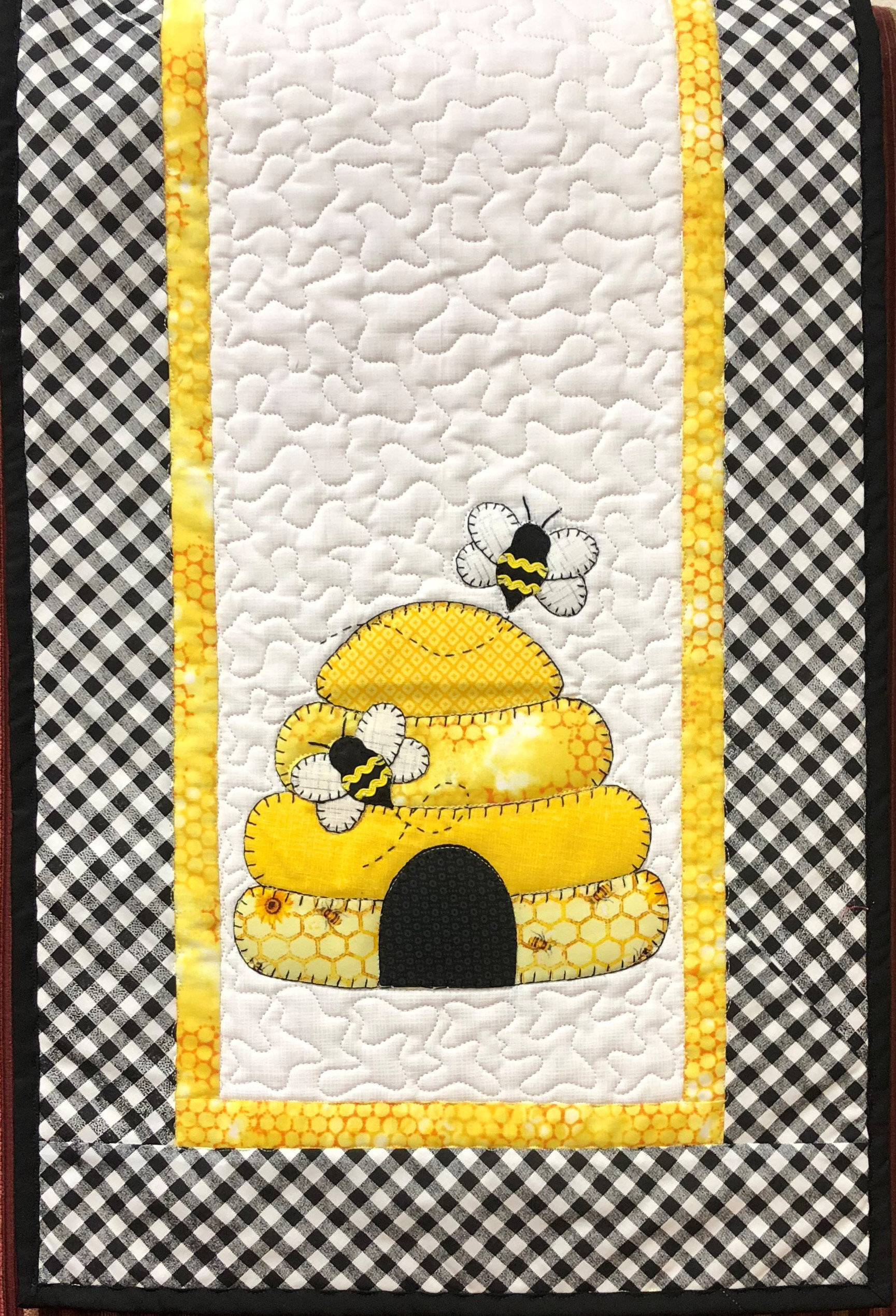 Beehive Applique Table Runner Pattern PDF Digital Download - Etsy