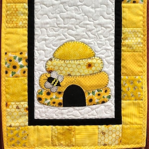 Beehive Applique Table Runner Pattern PDF Digital Download - Etsy