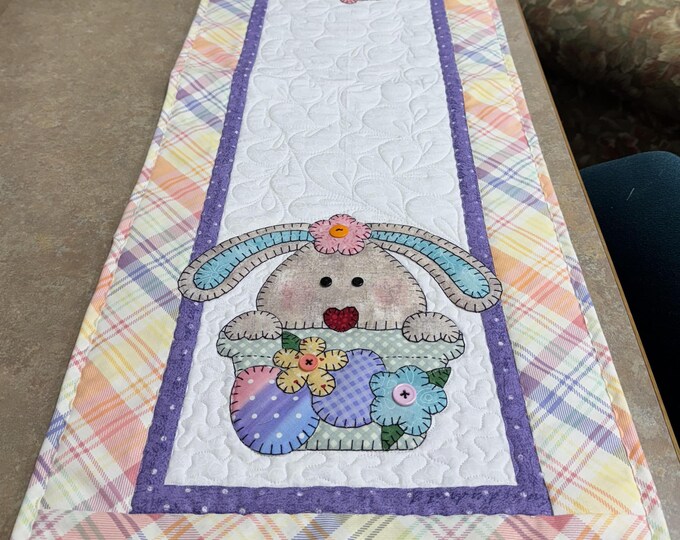 Easter Bunny Hand Applique Quilted Table Runner - Etsy