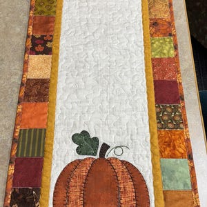 Fall Pumpkin Hand Applique Quilted Table Runner - Etsy