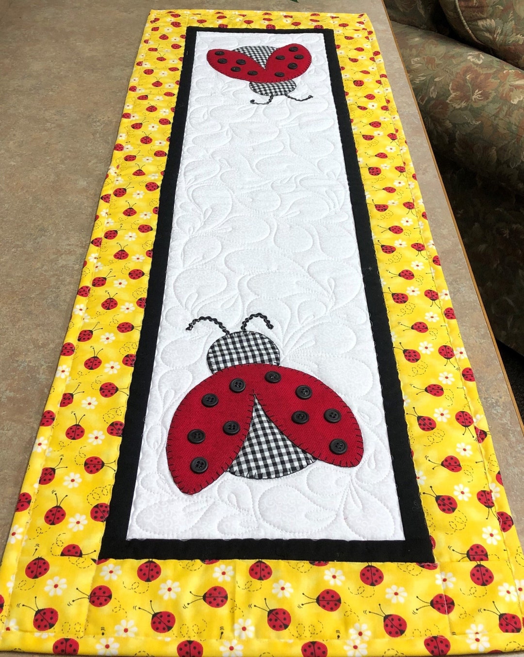 Lady Bug Black, Red and Yellow Hand Applique Quilted Table Runner - Etsy