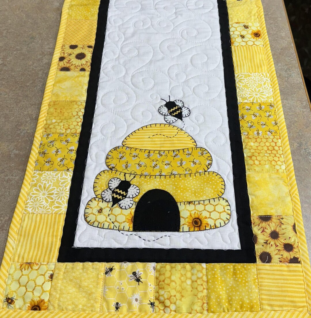 Bee Hive Black and Yellow - Hand Applique Quilted Table Runner - Etsy