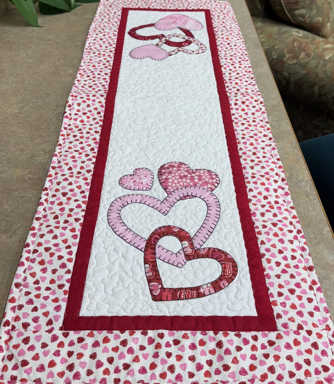 Red and Pink Hearts Hand Appliqué Quilted Table Runner - Etsy