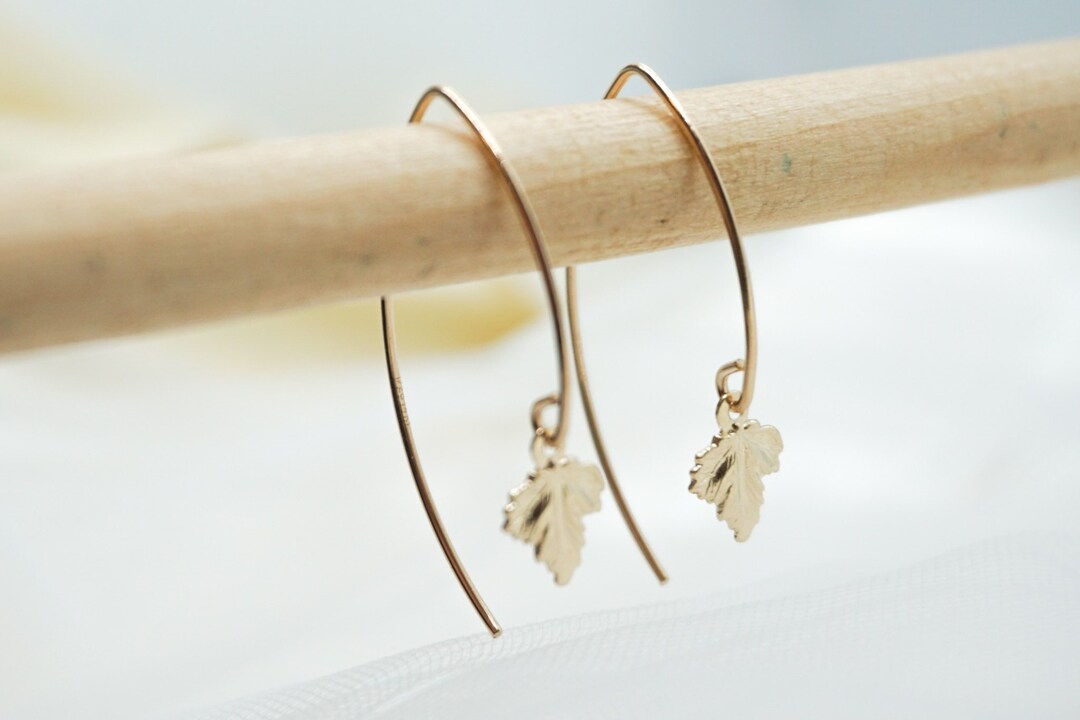MAPLE LEAF EARRINGS- Gold Maple Leaf Earrings • Drop Earrings ...