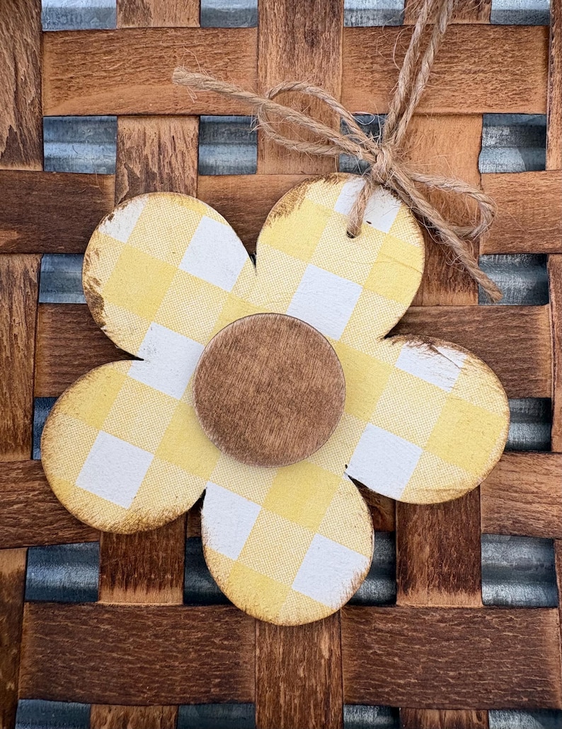 Set of 5 Decoupaged Gingham Flower Ornaments, Wood Spring Decor - Etsy