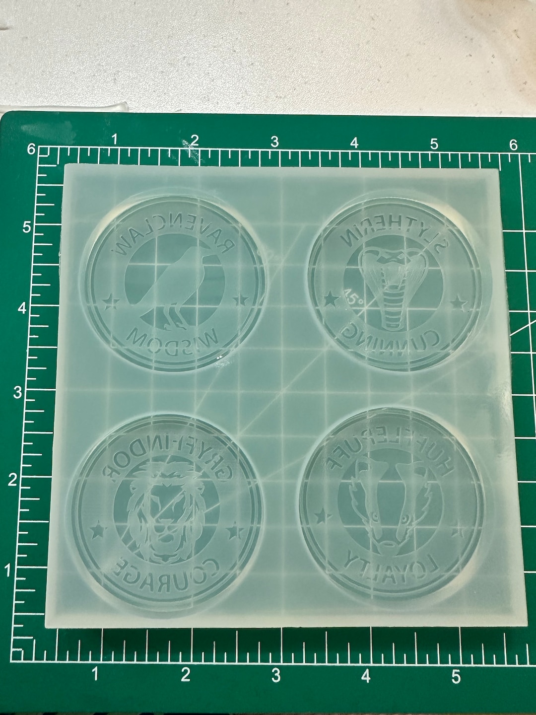 Hogwarts House Keychain Harry Potter Pallet Mold - Etsy