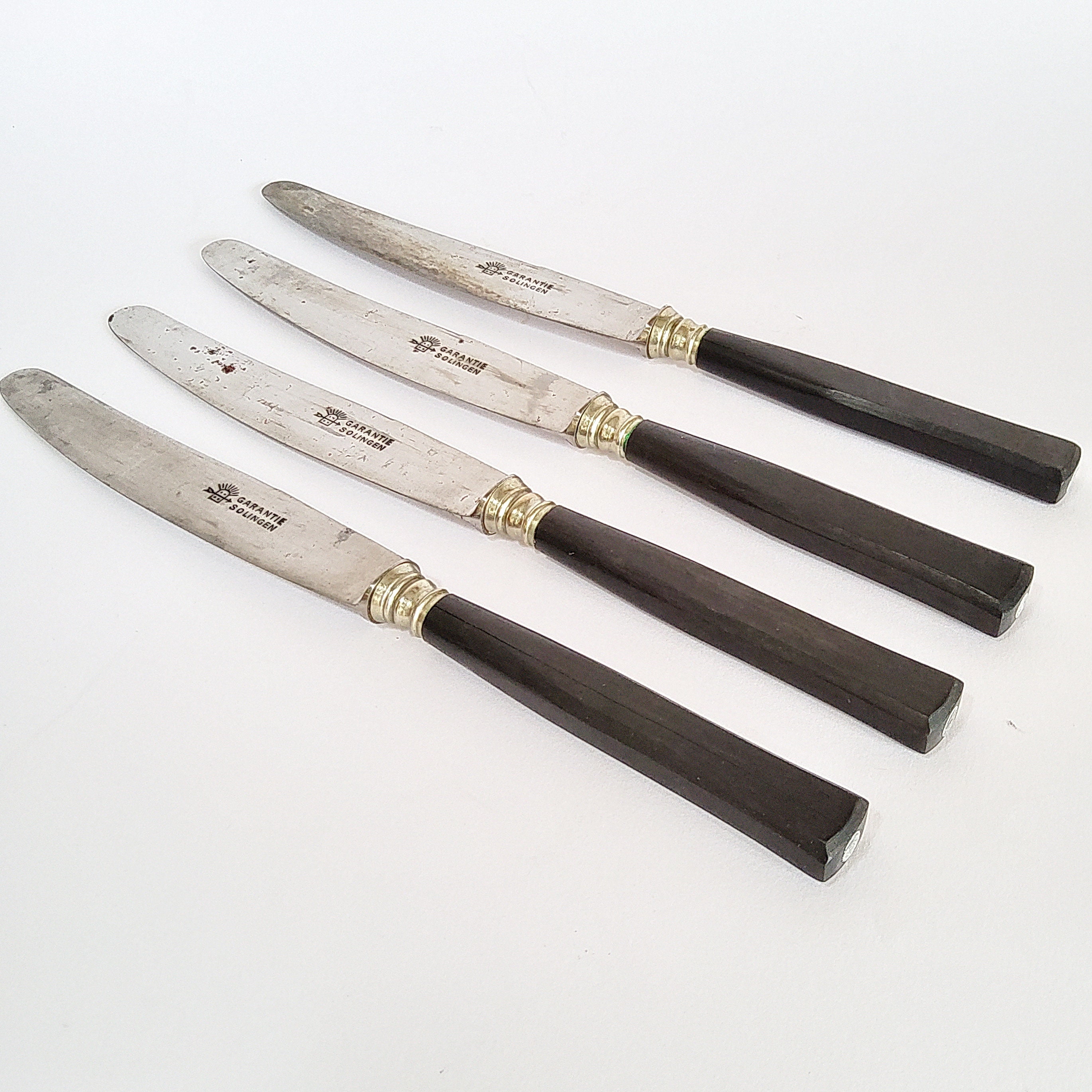 4 große Frühstücksmesser, Schmiermesser, Buttermesser, Brotzeitmesser ...