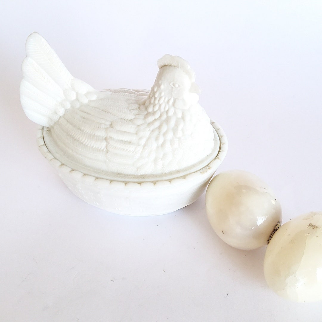 White Glass Chicken 13 Cm, Hen on Nest, Pressed Glass, Vintage Lidded ...