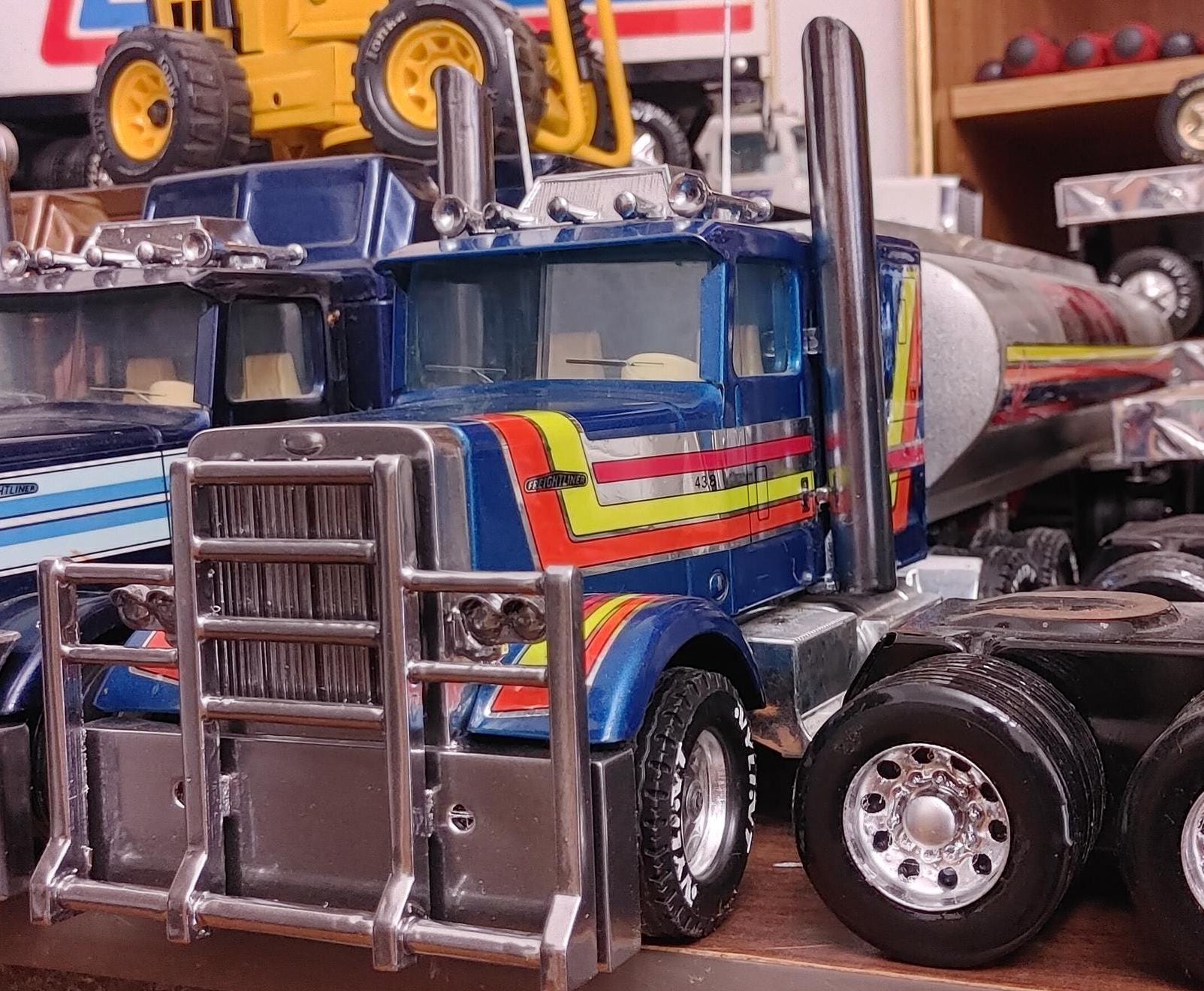 NYLINT Bush Bumper 1-piece (freightliner/gmc/w900/peterbilt) [ Scale: 1 ...