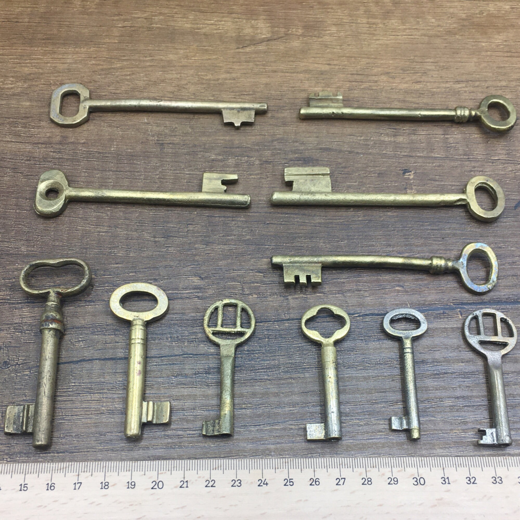 Authentic Vintage Metal Skeleton Keys - Great for Steampunk or ...