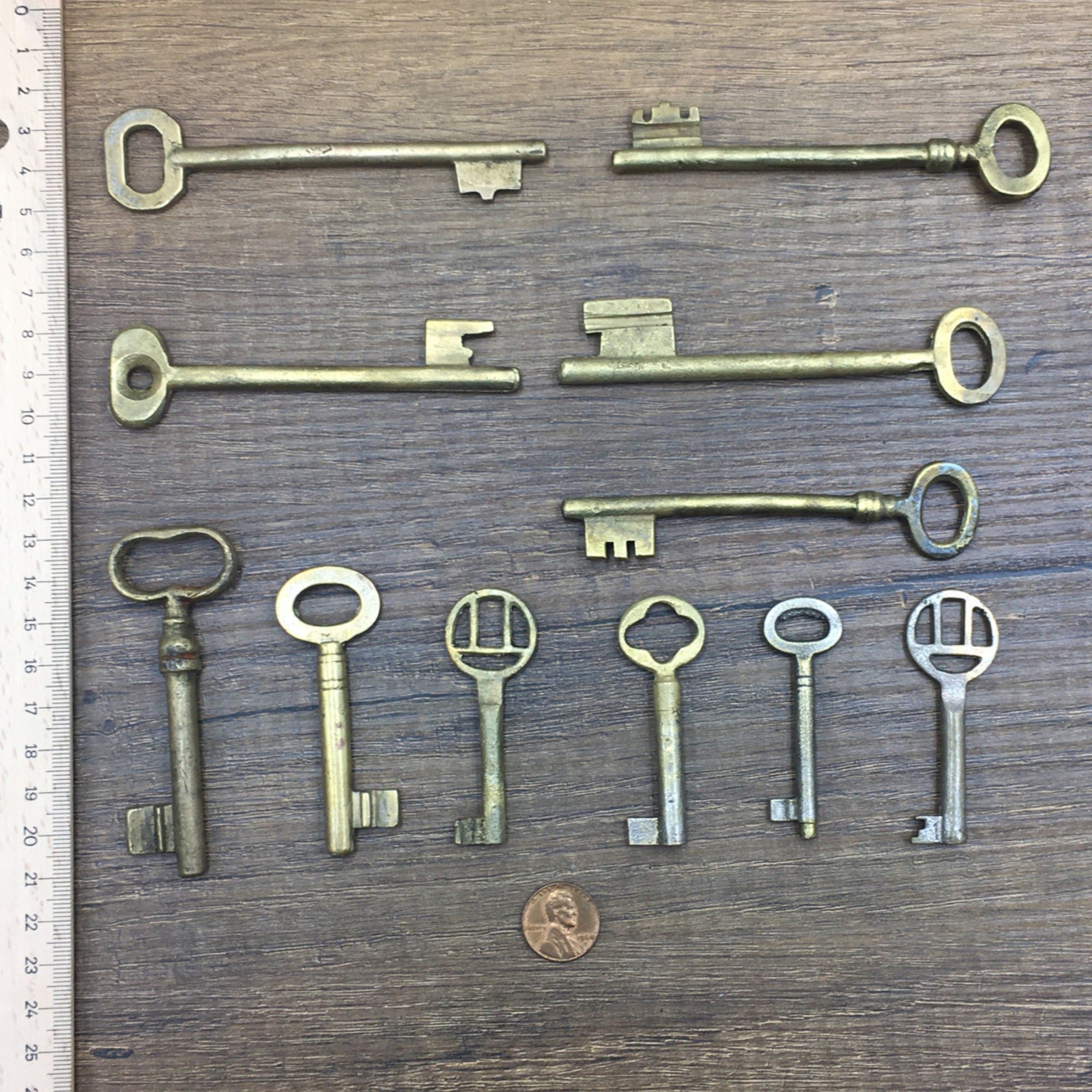 Authentic Vintage Metal Skeleton Keys - Great for Steampunk or ...