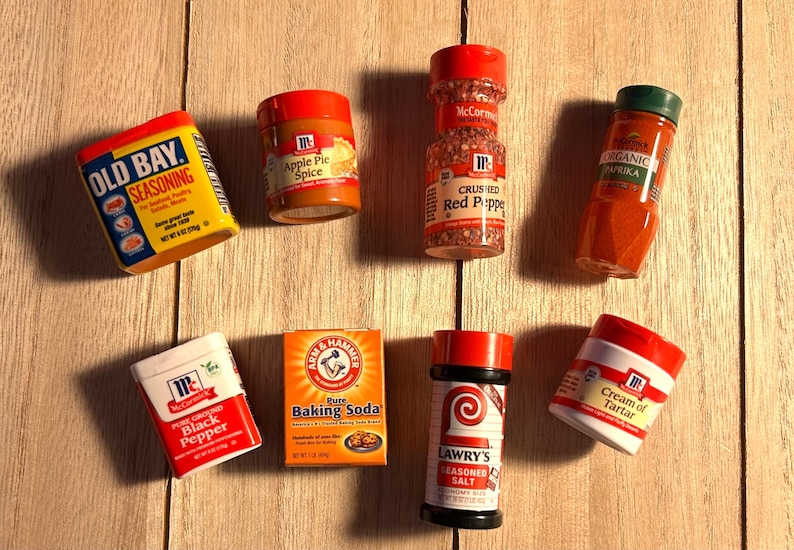 Mini Spice Keychain | Stocking Stuffer - Collectable Gift - Party Favor ...