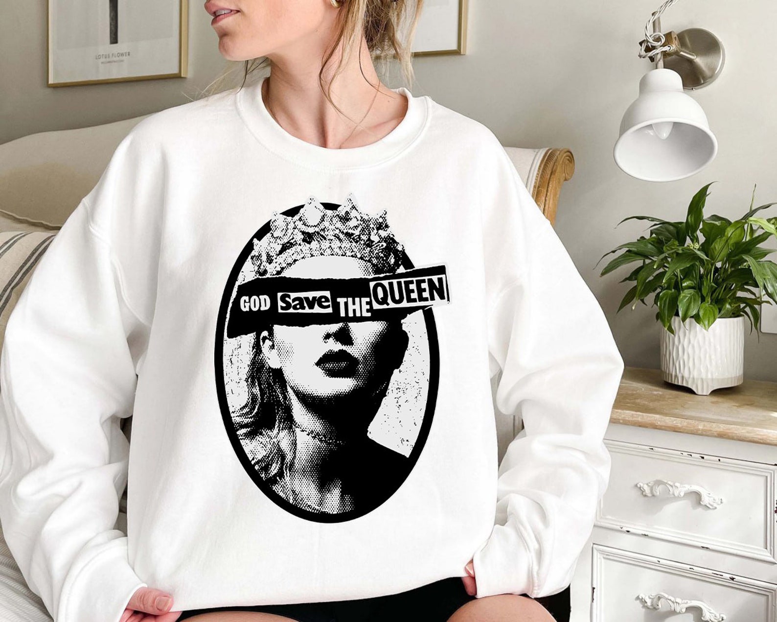 God Save the Queen PNG Digital File, GSTQ Platinum Jubilee Souvenir ...