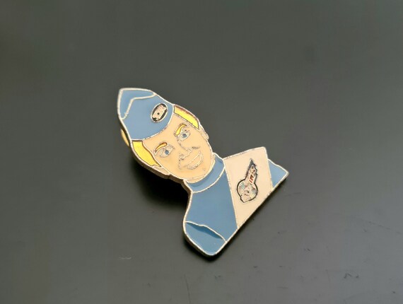 Vintage Thunderbirds Alan Tracy Enamel Pin Badge 1988 - Gem