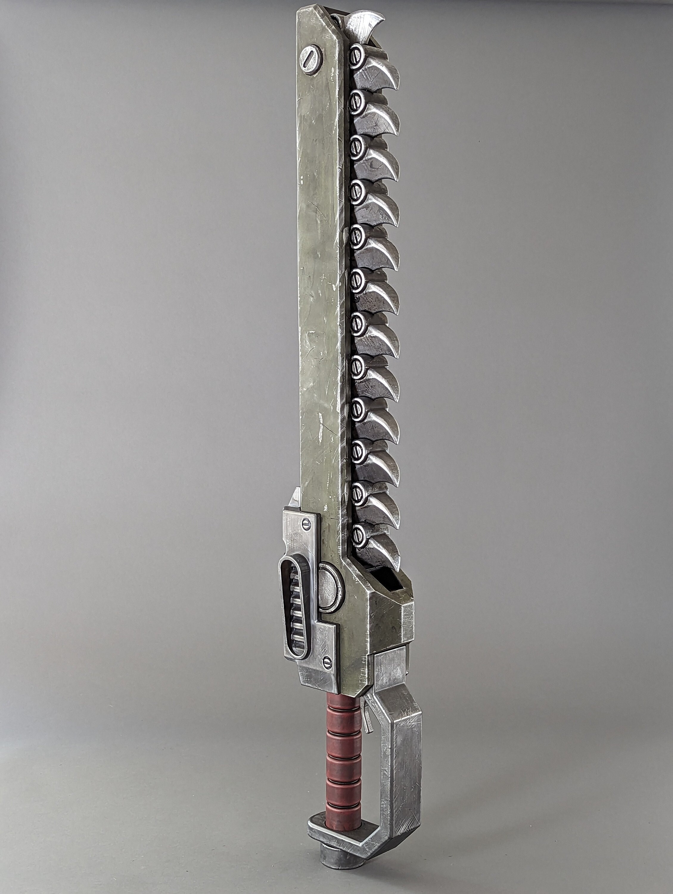 40k Chainsword — Hippo Props