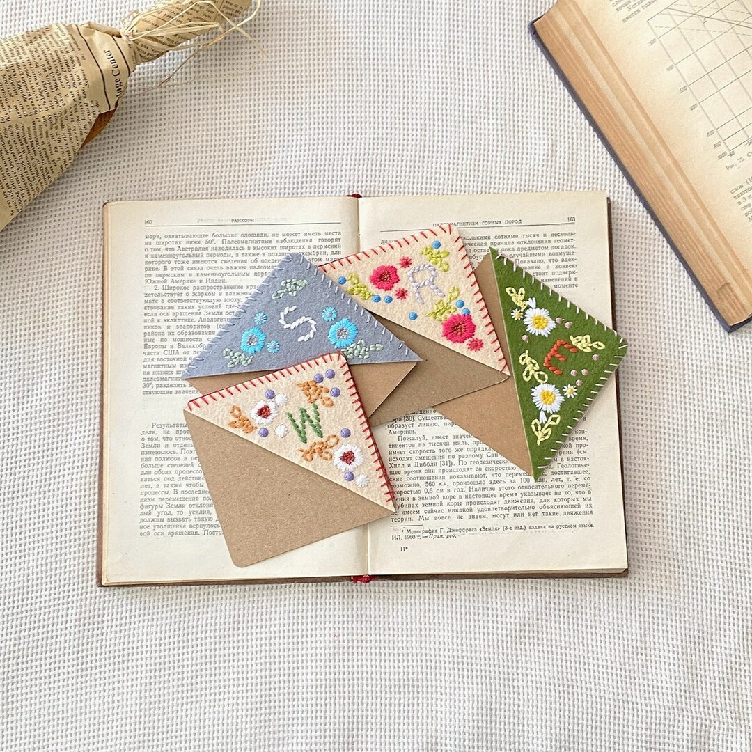 Personalized Embroidery Felt Bookmarks, Letters Handmade Corner ...