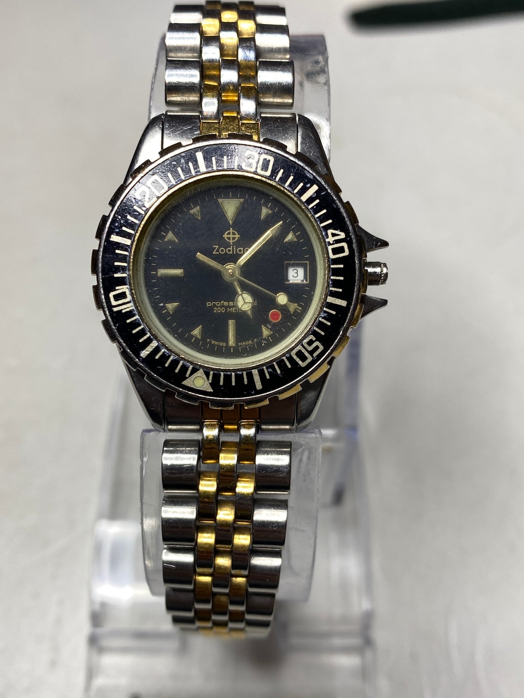 Vintage Project Running Zodiac Quartz 30mm Ladies Dive Watch Gift Her ...