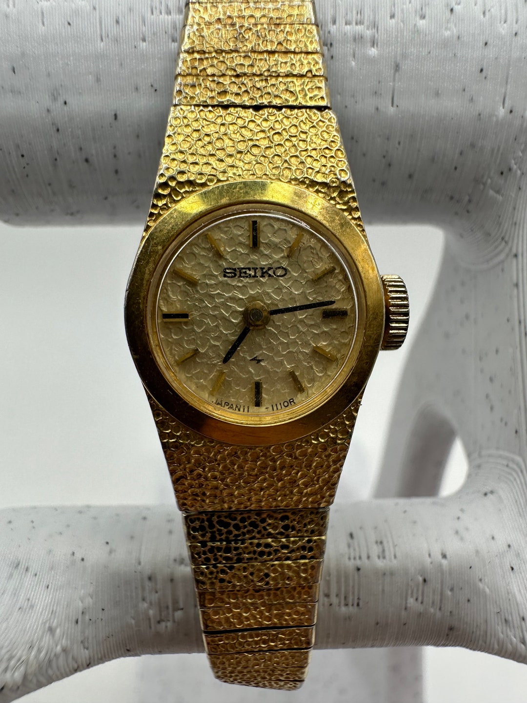 Vintage Seiko Mechanical Wind Ladies Gold Tone Dress Cocktail Watch Circle Face Gift Her Women ...