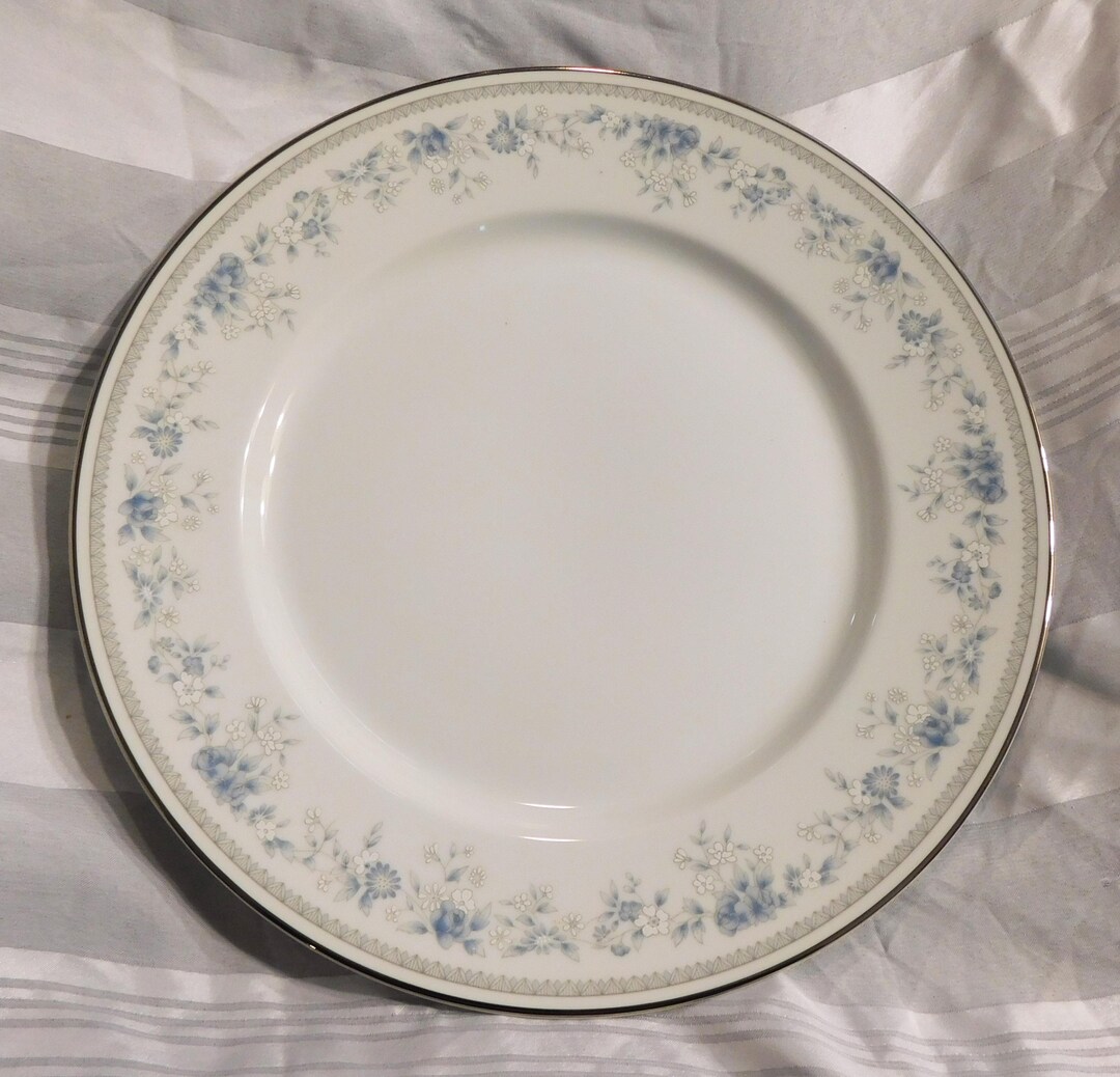 Lot of Three Lenox Dinner Plate in Bluets 10429 - Etsy