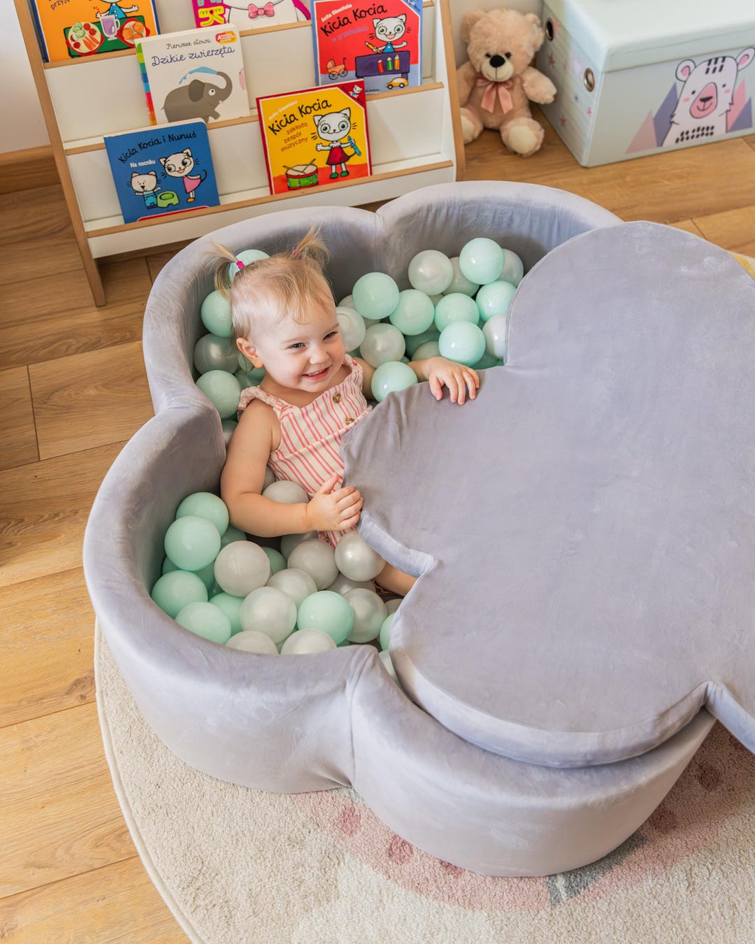 Velvet Flower Ball Pit With 200 Balls and Play Mat – Montessori Toddler ...