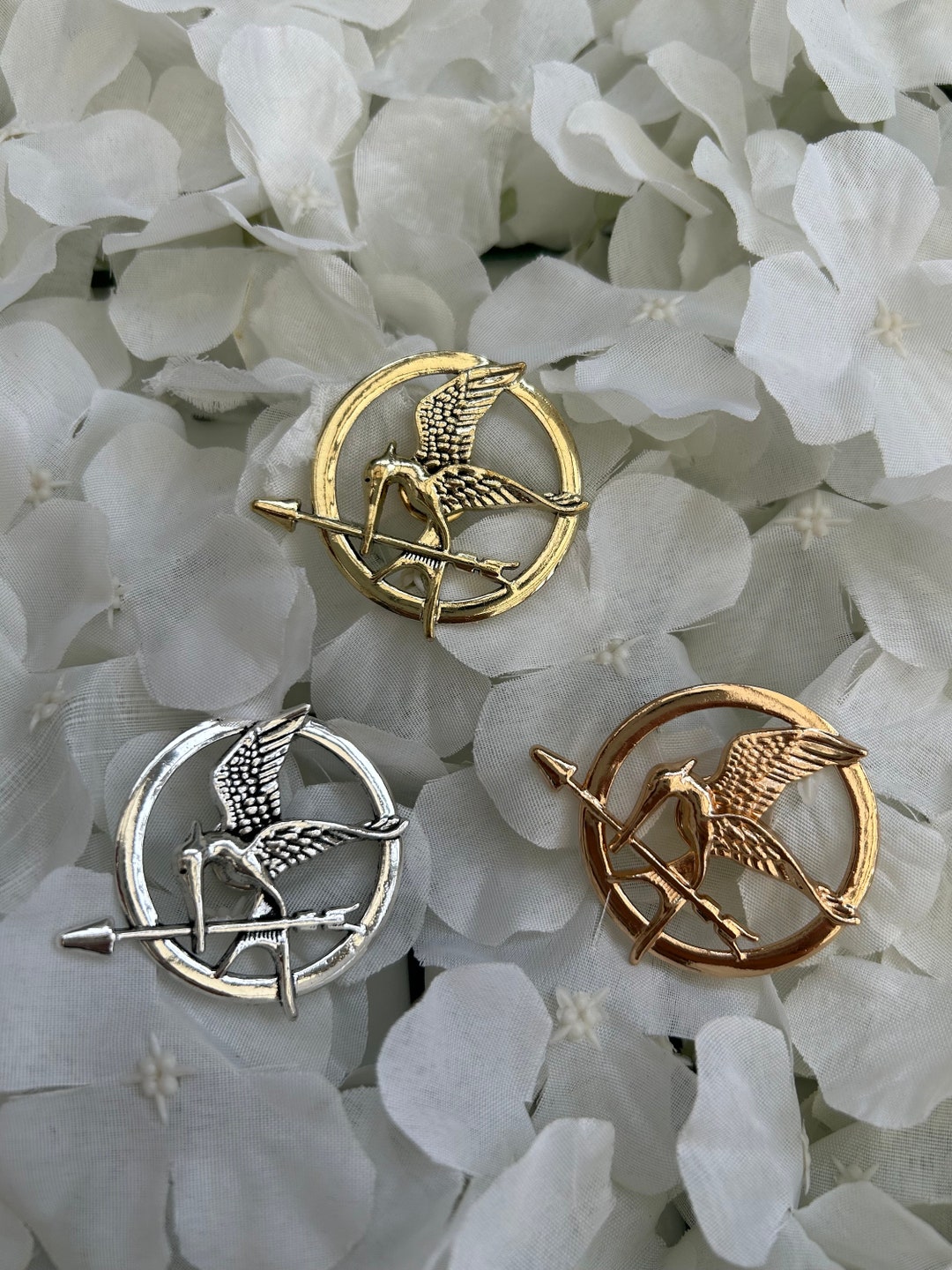 Hunger Games Metal Mockingjay/ Mockingbird & Arrow Pin Badge Brooch ...
