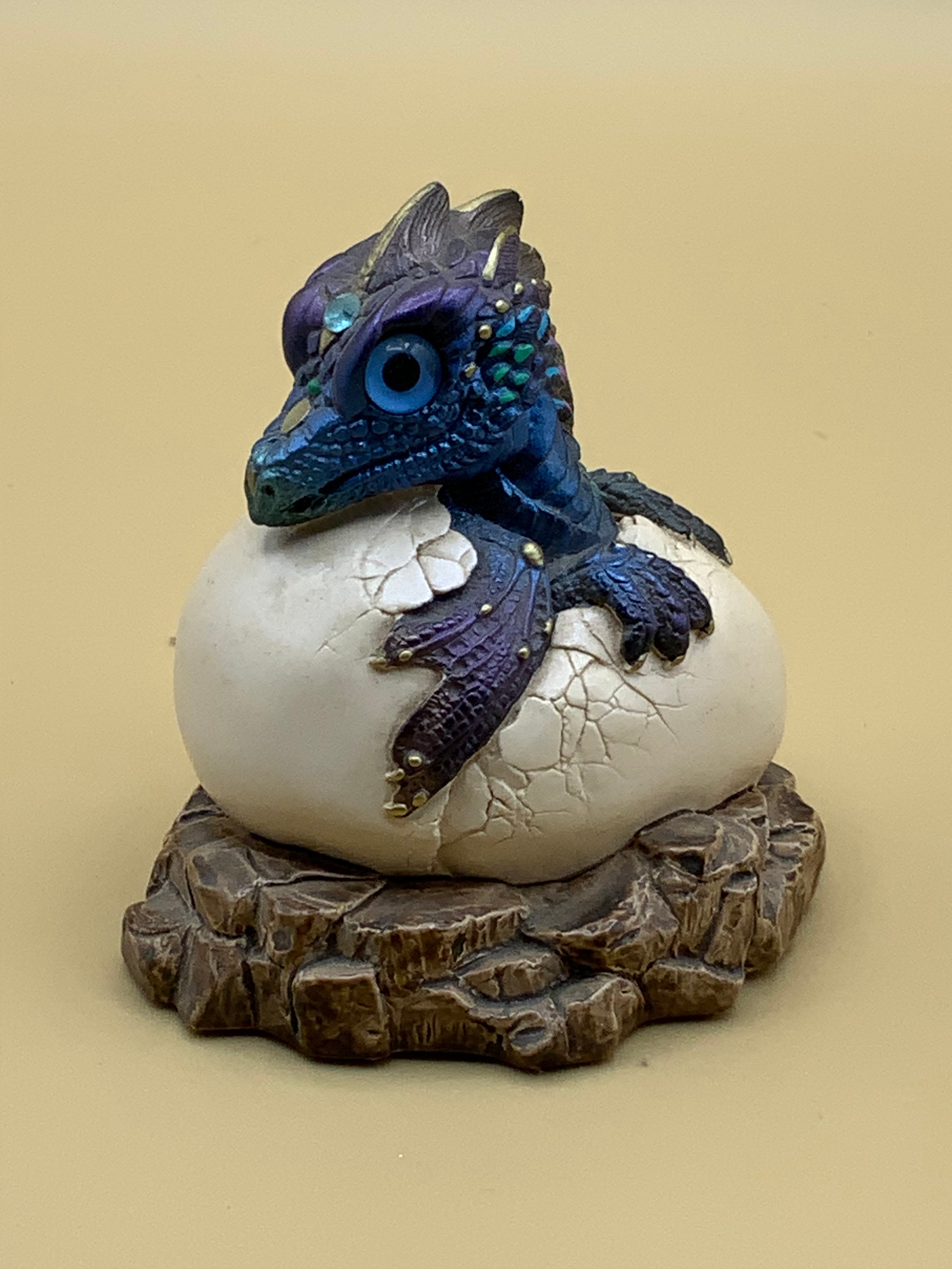 Windstone Edition Hatching Dragon Egg Peña 1984 Peacock - Etsy UK