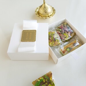 Personalized Luxury Fresh Arabic Sweets Box Set, Ramadan Sweets Boxes ...