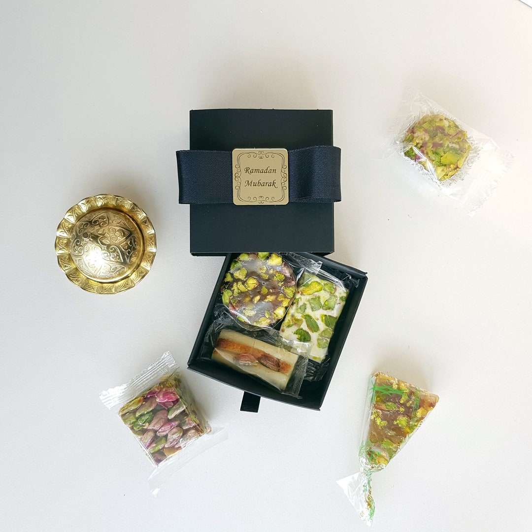 Personalized Luxury Fresh Arabic Sweets Box Set, Ramadan Sweets Boxes ...
