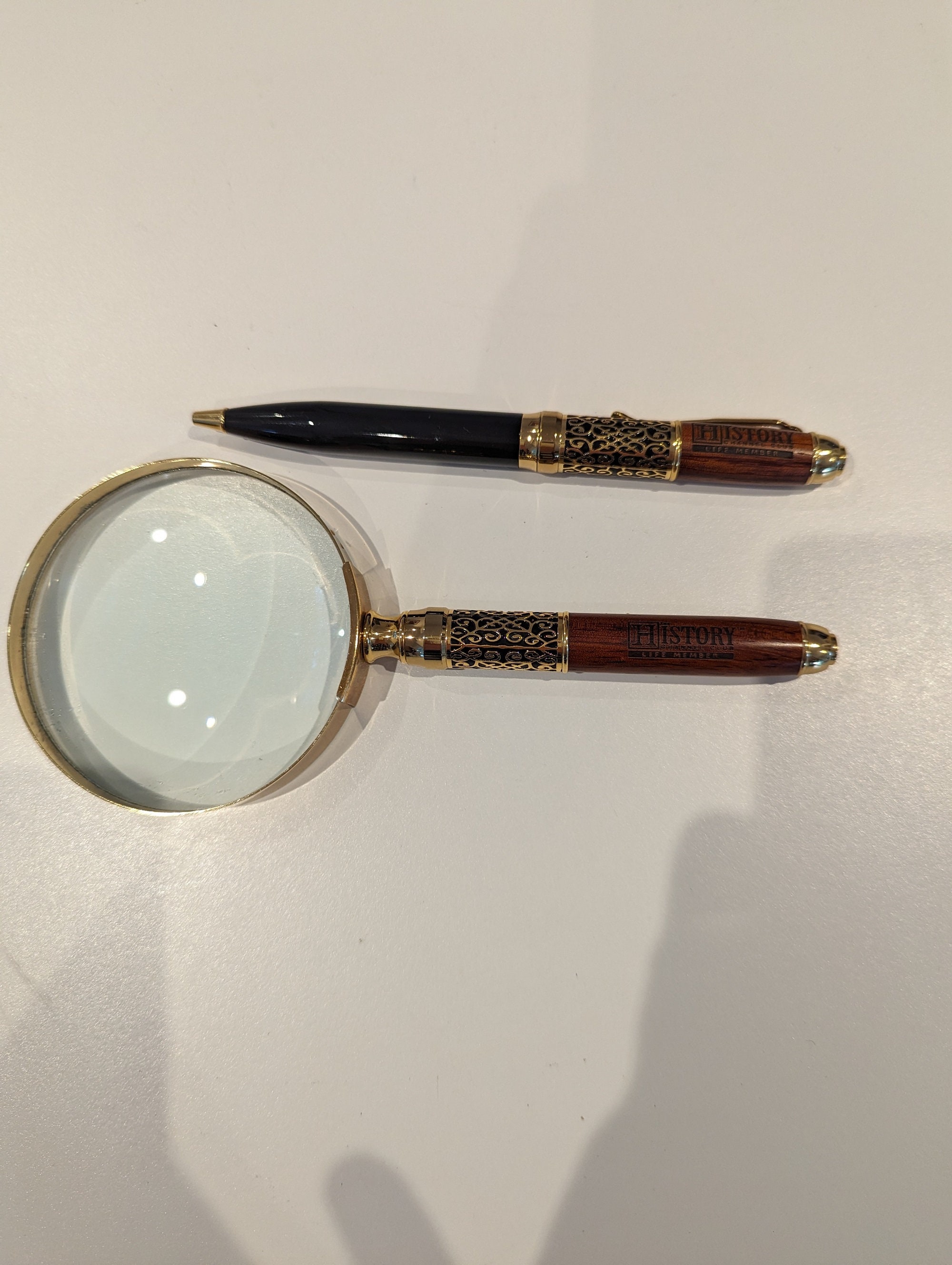 Magnifying Glass and Writing Pen Set Wood Ornate Metal Design History ...