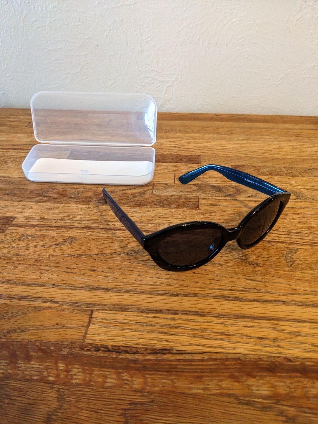 Kate Spade Saturday Dark Lens Sunglasses With Blue Arms and Case ...