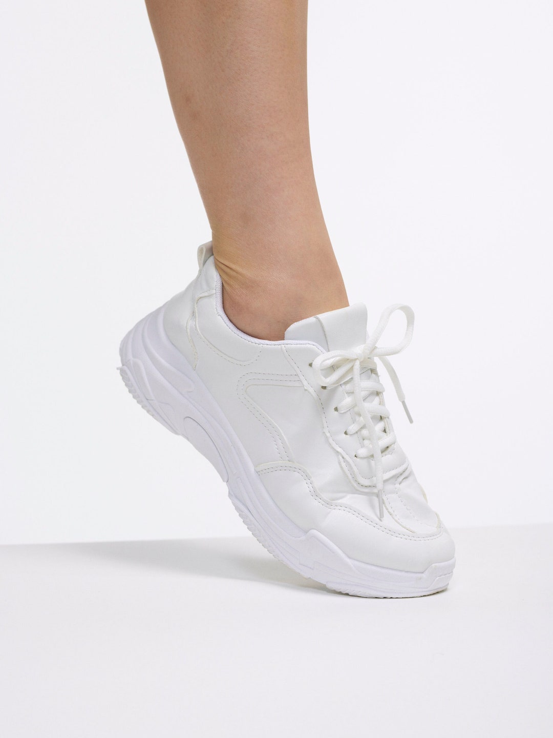 The Perfect Simple Chunky White Sneaker | Cool yet Sensible for Every ...
