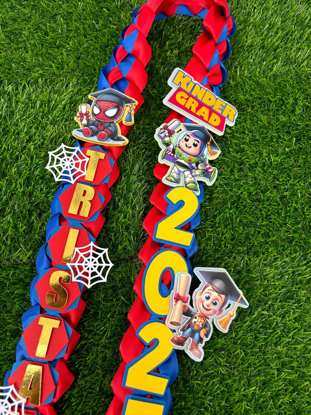 Kids Graduation Lei/ TWO Character Theme Lei /graduation 2025 - Etsy