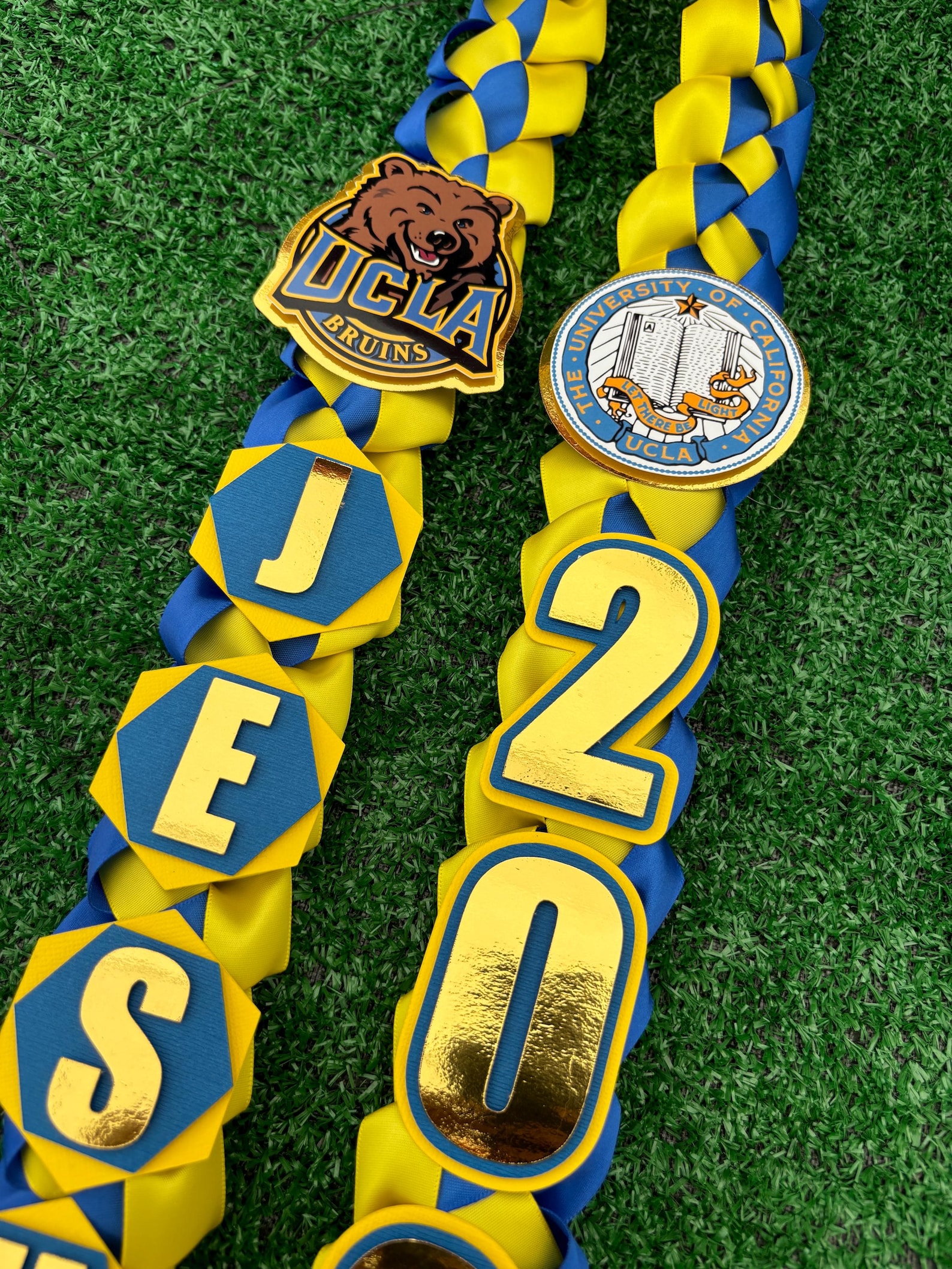 College /university Graduate Leis/ Class of 2026/ Graduation Gift ...