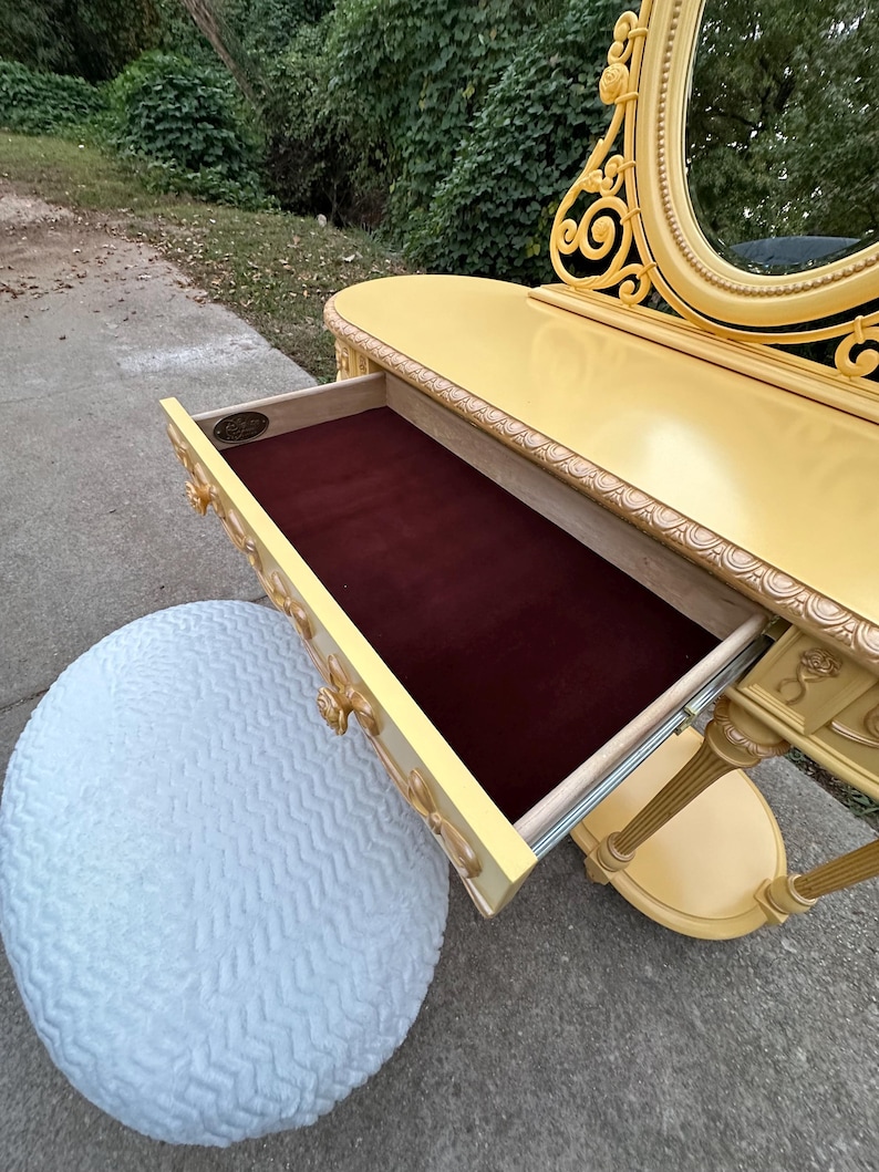 Disney Princess Vanity With Mirror - Etsy