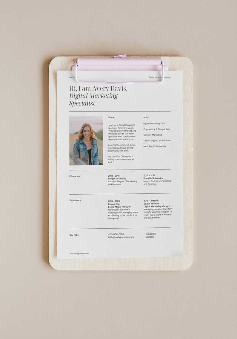 Elegant Minimalist CV Template - Customizable Canva Resume Design ...