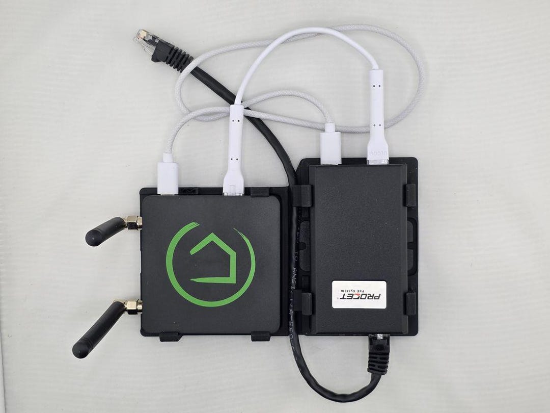 Hubitat POE Wall Mount for C7 C8 C8 Pro | PROCET Splitter - Etsy