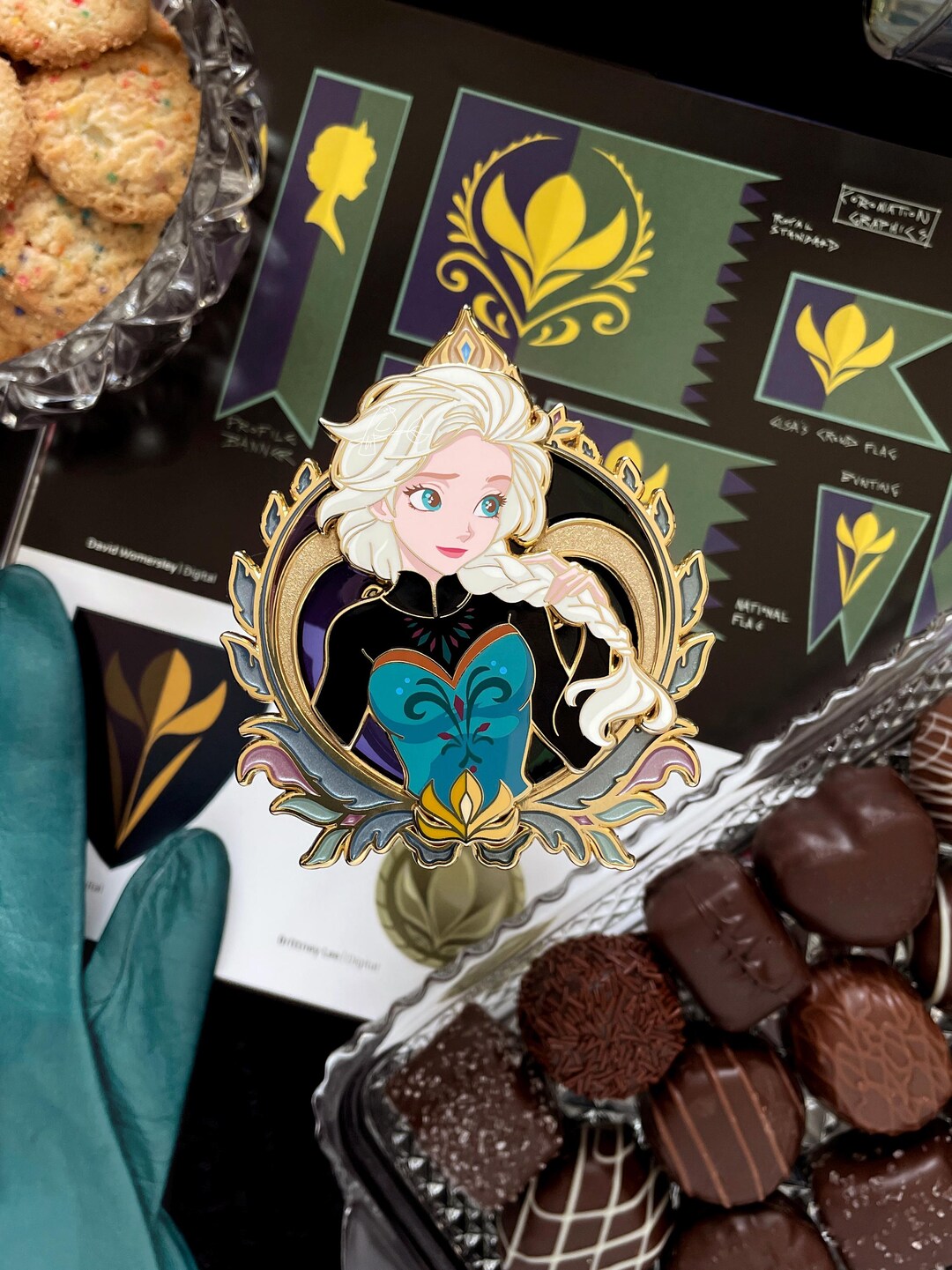 Elsa Pretty Pretty Princess Frozen Enamel Pin - Etsy