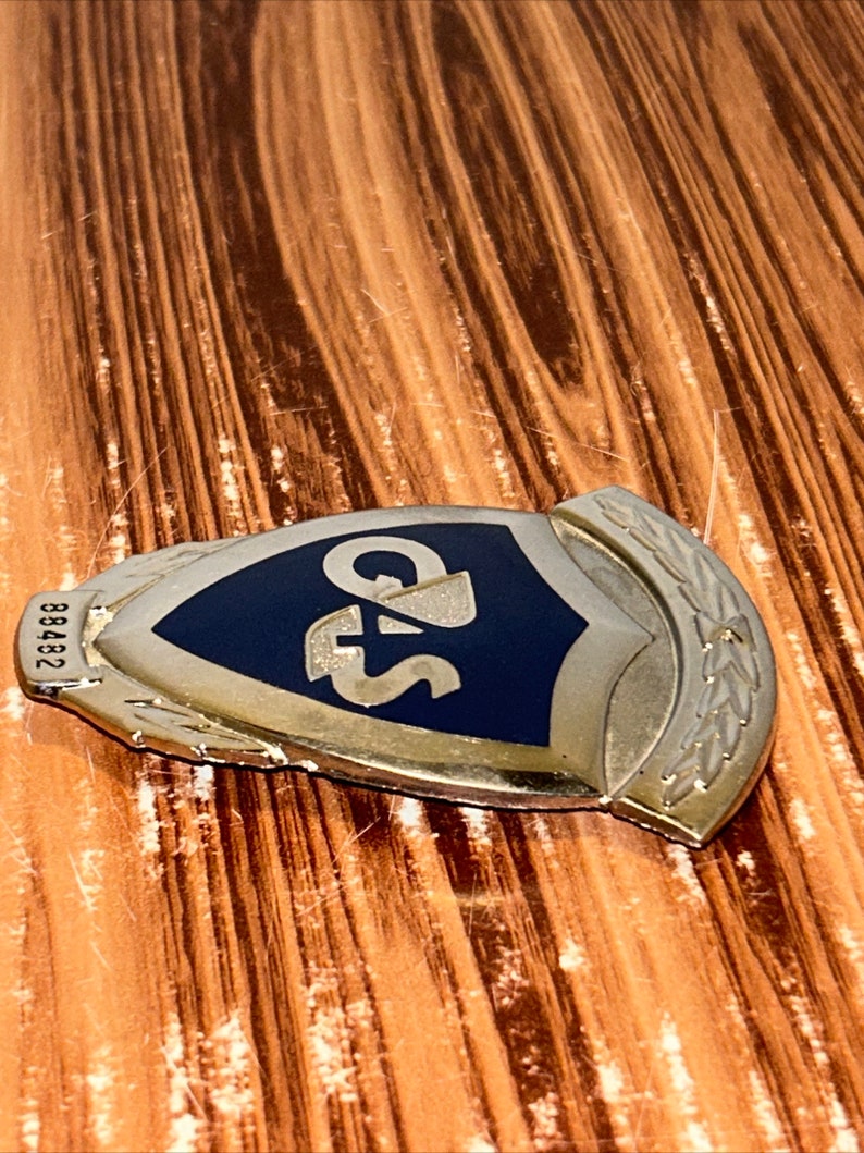 Vtg G4S Badge Obsolete Service Official Pin Crest Shield Metal Employee ...