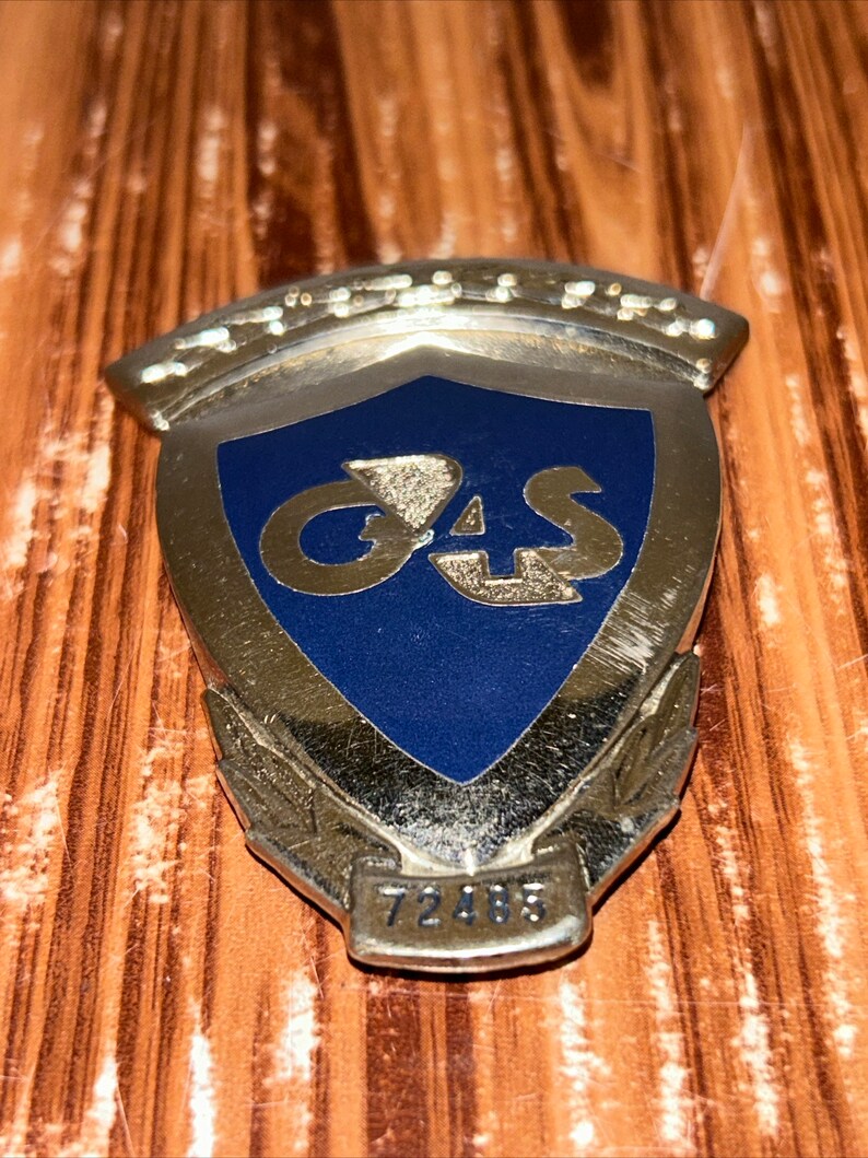 Vtg G4S Badge Obsolete Service Official Pin Crest Shield Metal Employee ...